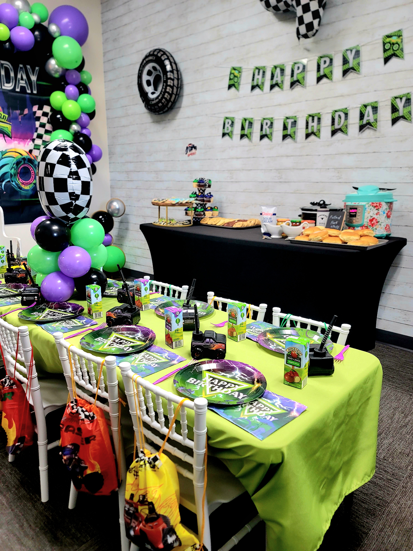 Homie Hub - Indoor Playground & Family Apps | Oshkosh, WI